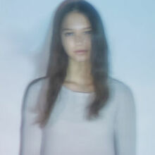 Hana Hopeとは何者か? TOWA TEIらが賛辞を送るZ世代シンガーのデビューを機にその歩みを辿る | Mikiki by TOWER ...