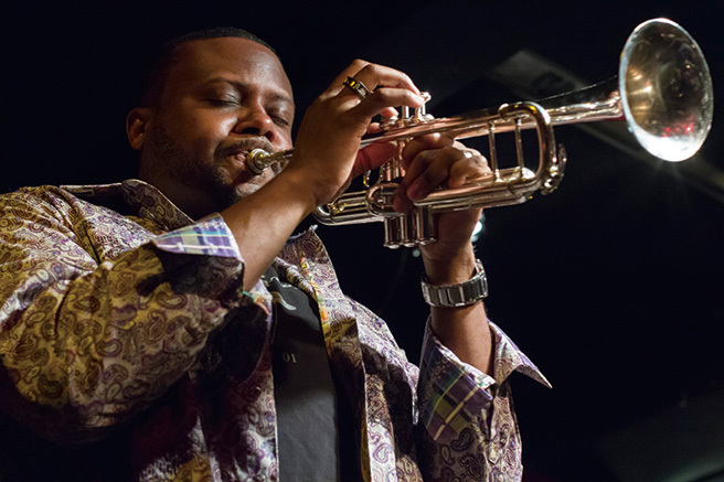 SEAN JONES QUARTET 『Im.Pro.Vise: Never Before Seen』 | Mikiki