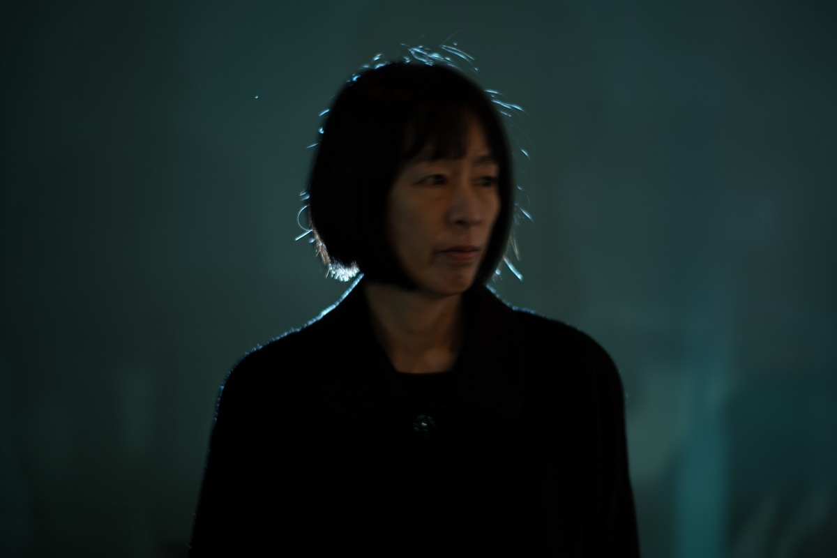 Phewの音楽は完成しない。〈プロセス〉から生まれた新作『New Decade』を語る | Mikiki by TOWER RECORDS