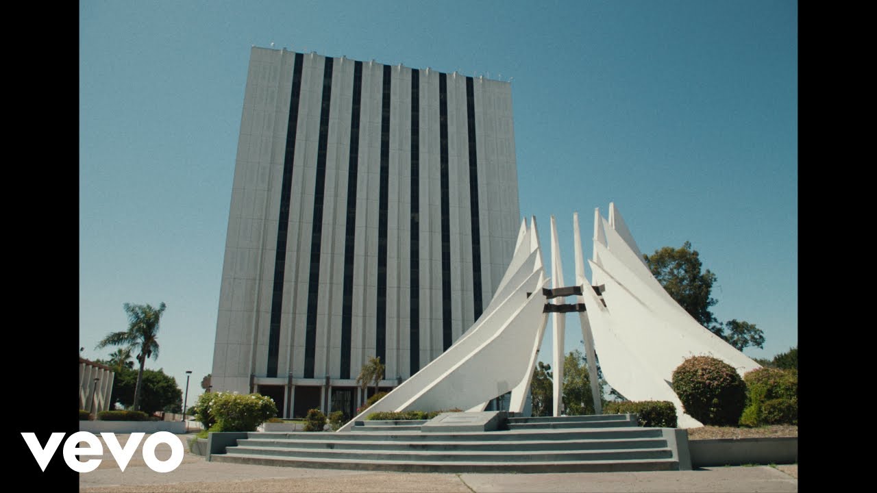 ケンドリック・ラマー（Kendrick Lamar）“Not Like Us”、考察を誘うMVが公開 ドレイクへのディス曲にして大ヒットソング ...