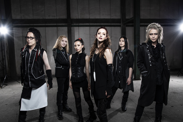 LIV MOONのAKANE LIVが10年ぶりのアルバム『OUR STORIES』に注いだ熱い思いと情熱 | Mikiki by TOWER ...