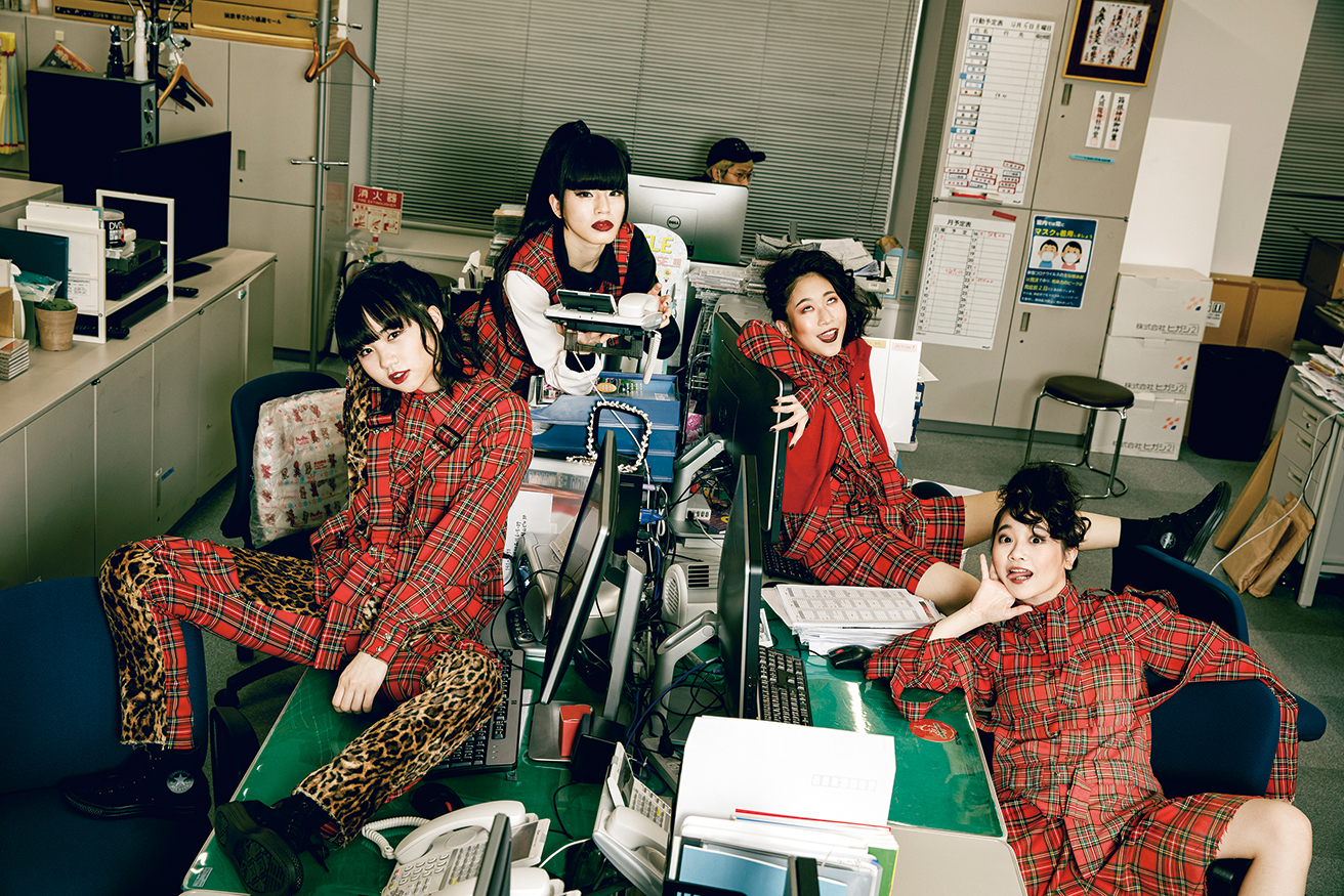 BiS『TOUCH ME／LOVE』ストレートに愛を込めた圧倒的な両A面シングルを語る! | Mikiki by TOWER RECORDS